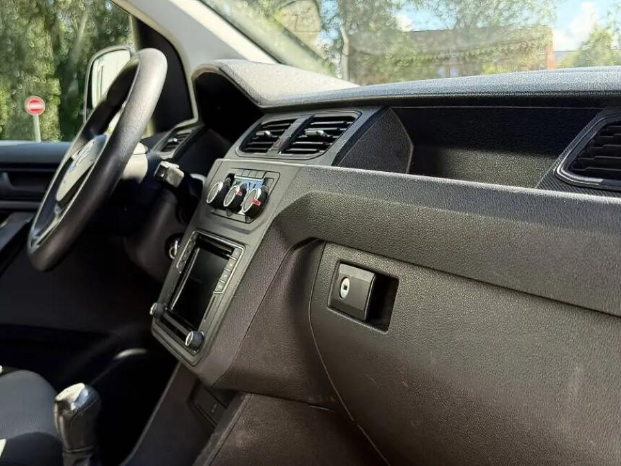 Zils Volkswagen Caddy 2019 Rīga, ar dzinēja tilpumu 2.00 L un nobraukumu 198 tūkst. km par 9900 €, foto 13 vietnē AUTOMOTO.COM.LV
