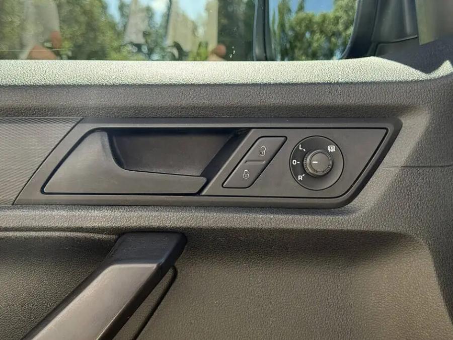 Zils Volkswagen Caddy 2019 Rīga, ar dzinēja tilpumu 2.00 L un nobraukumu 198 tūkst. km par 9900 €, foto 16 vietnē AUTOMOTO.COM.LV