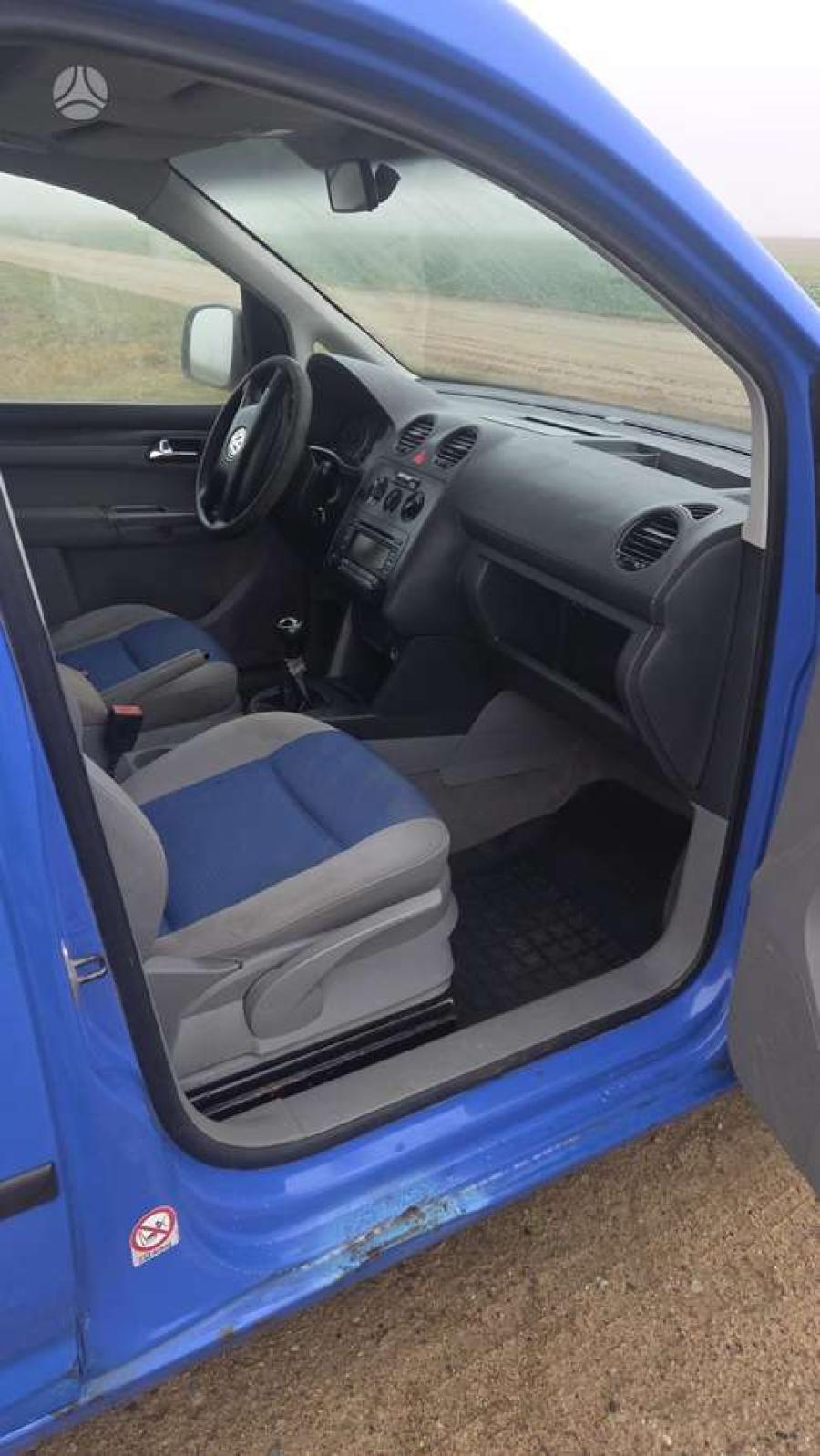 Blue Volkswagen Caddy 2004 in Sakiai, with an engine capacity of 1.90 L and mileage of 445 thousand km for 1500 €, photo 6 on AUTOMOTO.COM.LV