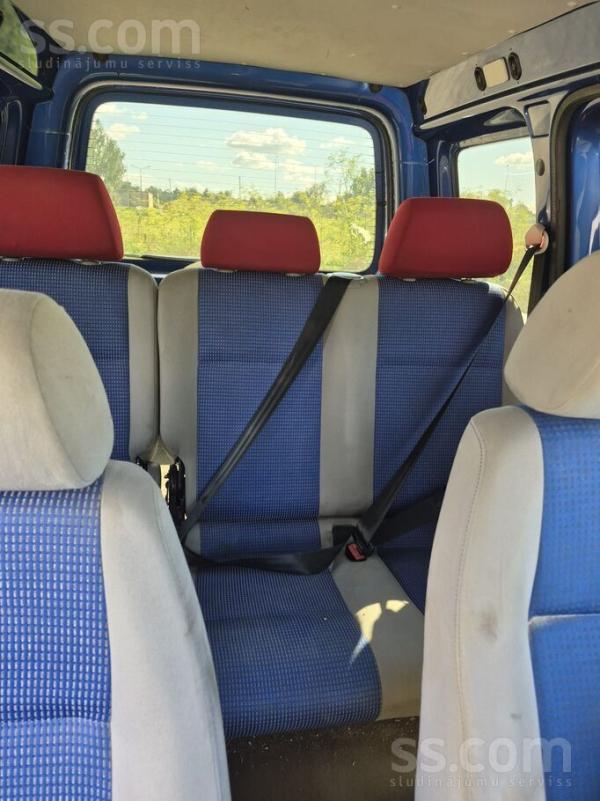 Blue Volkswagen Caddy 2004 in Daugavpils, with an engine capacity of 1.90 L and mileage of 377 thousand km for 2130 €, photo 4 on AUTOMOTO.COM.LV