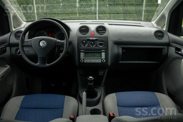 Zils Volkswagen Caddy 2004 Jelgava, ar dzinēja tilpumu 1.90 L un nobraukumu 380 tūkst. km par 3700 €, foto 10 vietnē AUTOMOTO.COM.LV