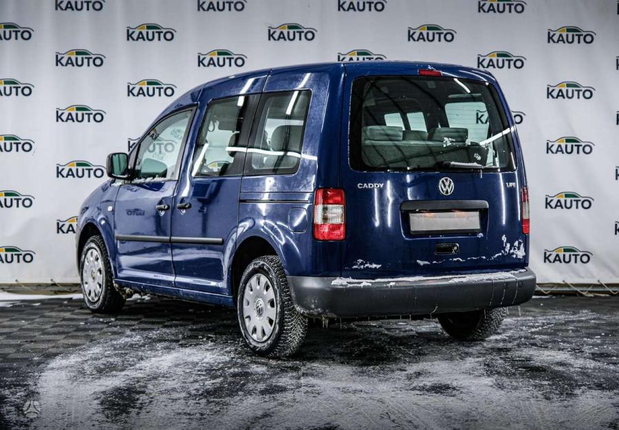 Zils Volkswagen Caddy 2005 Kauņa, ar dzinēja tilpumu 2.00 L un nobraukumu 330 tūkst. km par 3990 €, foto 4 vietnē AUTOMOTO.COM.LV