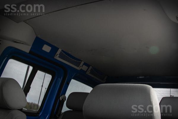 Zils Volkswagen Caddy 2005 Tukums, ar dzinēja tilpumu 2.00 L un nobraukumu 240 tūkst. km par 4990 €, foto 6 vietnē AUTOMOTO.COM.LV
