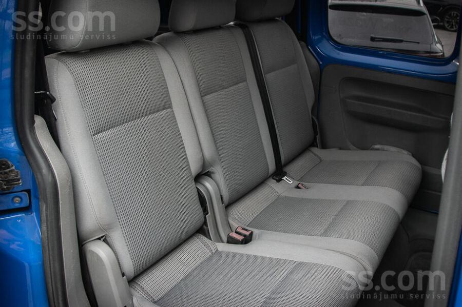 Zils Volkswagen Caddy 2005 Tukums, ar dzinēja tilpumu 2.00 L un nobraukumu 240 tūkst. km par 4990 €, foto 15 vietnē AUTOMOTO.COM.LV