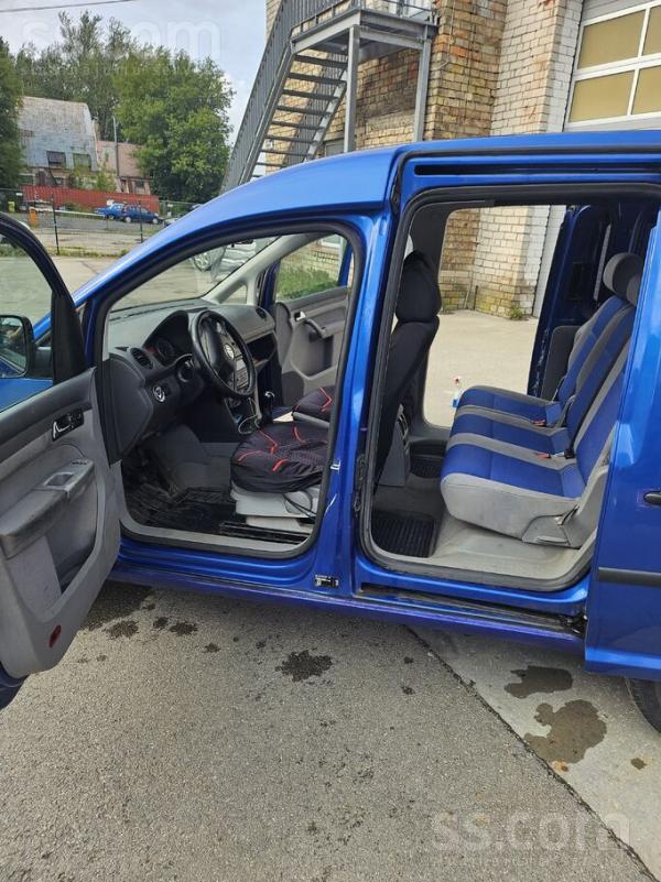 Blue Volkswagen Caddy 2005 in Riga, with an engine capacity of 1.60 L and mileage of 0 thousand km for 2600 €, photo 7 on AUTOMOTO.COM.LV