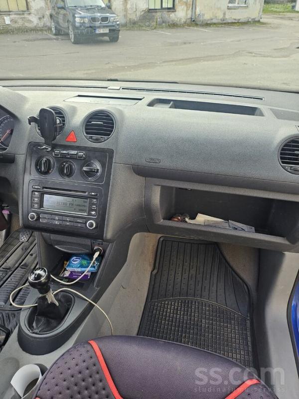 Blue Volkswagen Caddy 2005 in Riga, with an engine capacity of 1.60 L and mileage of 0 thousand km for 2600 €, photo 10 on AUTOMOTO.COM.LV