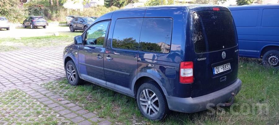Zils Volkswagen Caddy 2005 Liepāja, ar dzinēja tilpumu 1.90 L un nobraukumu 450 tūkst. km par 1600 €, foto 5 vietnē AUTOMOTO.COM.LV
