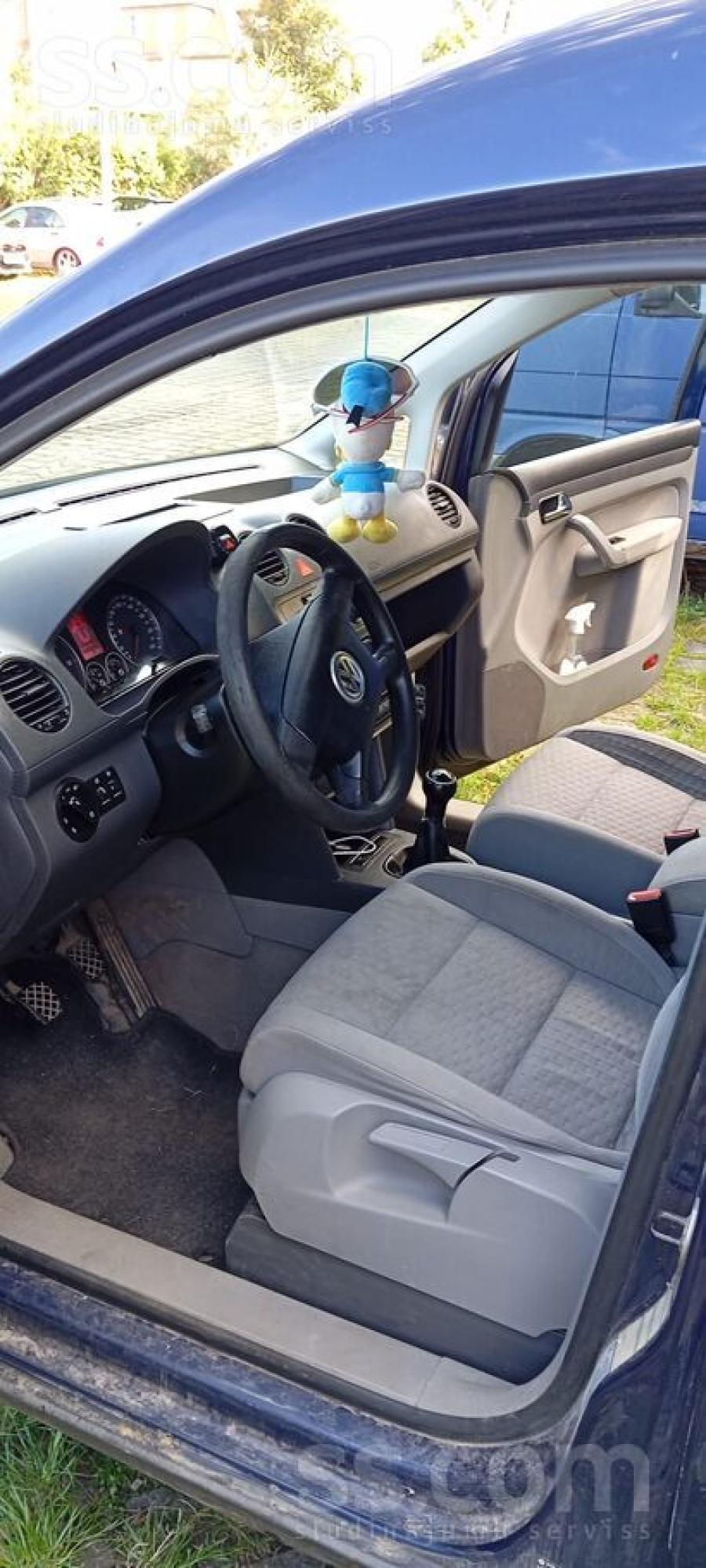 Zils Volkswagen Caddy 2005 Liepāja, ar dzinēja tilpumu 1.90 L un nobraukumu 450 tūkst. km par 1600 €, foto 8 vietnē AUTOMOTO.COM.LV