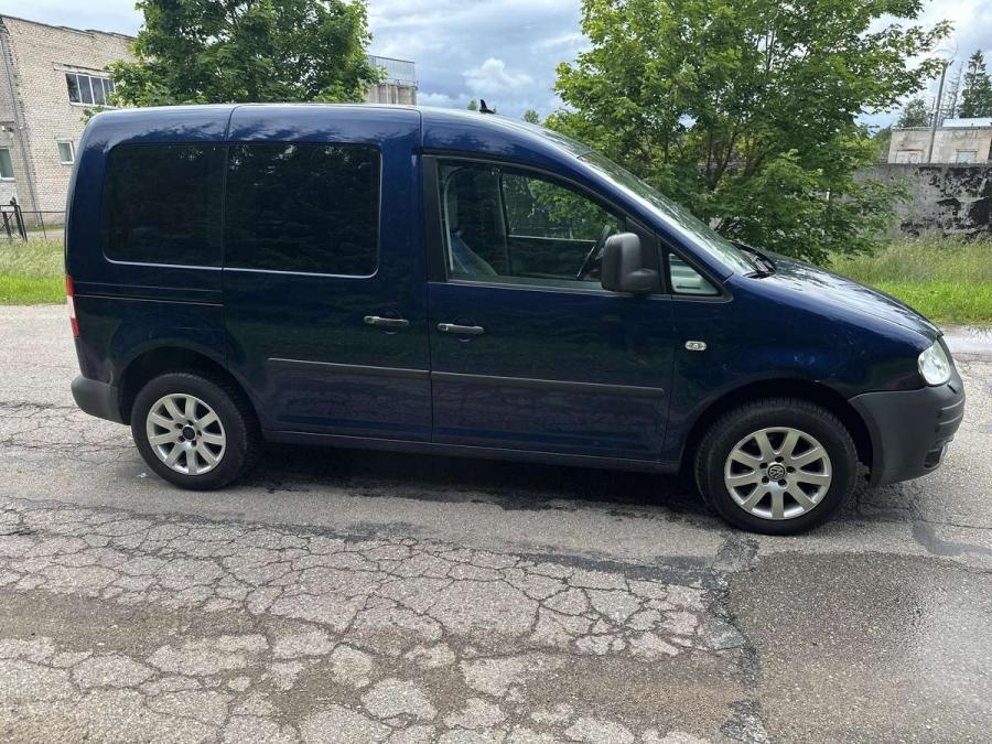 Zils Volkswagen Caddy 2006 Rokiškis, ar dzinēja tilpumu 1.90 L un nobraukumu 295 tūkst. km par 2700 €, foto 5 vietnē AUTOMOTO.COM.LV