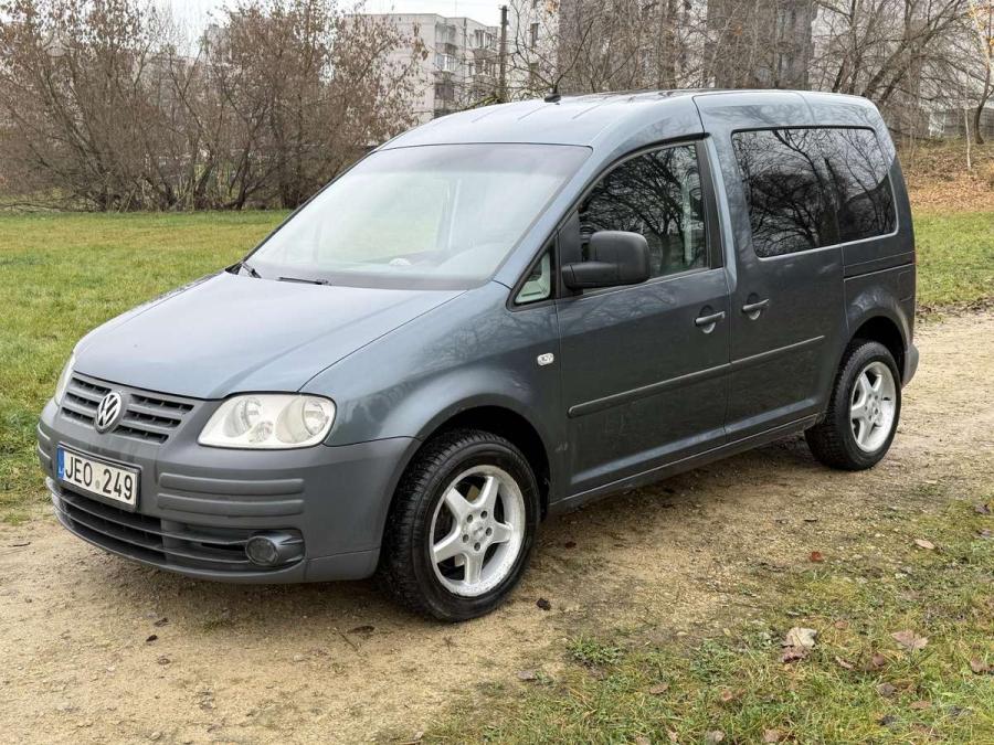 Blue Volkswagen Caddy 2007 in Vilnius, with an engine capacity of 1.90 L and mileage of 480 thousand km for 2200 €, photo 2 on AUTOMOTO.COM.LV