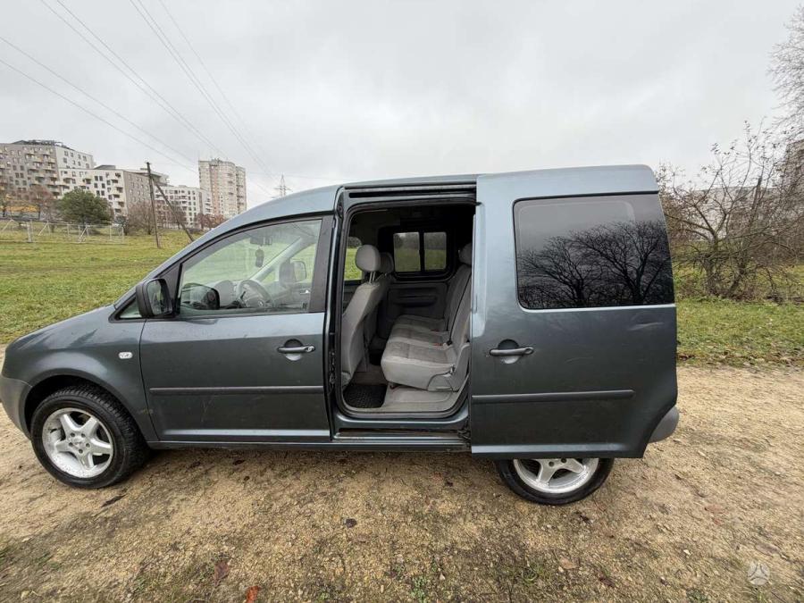 Blue Volkswagen Caddy 2007 in Vilnius, with an engine capacity of 1.90 L and mileage of 480 thousand km for 2200 €, photo 21 on AUTOMOTO.COM.LV