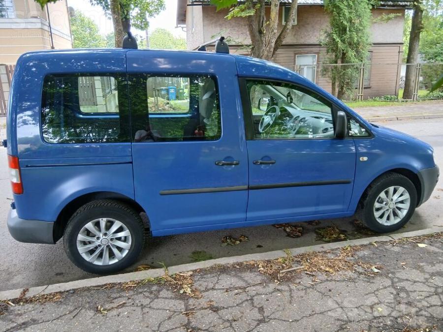 Zils Volkswagen Caddy 2007 Rīga, ar dzinēja tilpumu 1.90 L un nobraukumu 353 tūkst. km par 1900 €, foto 7 vietnē AUTOMOTO.COM.LV