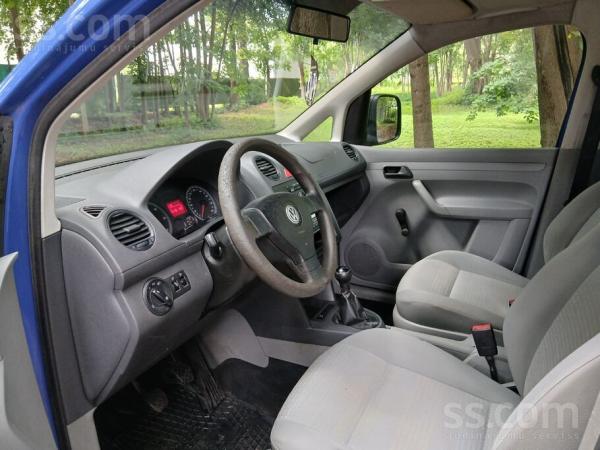 Zils Volkswagen Caddy 2007 Rīga, ar dzinēja tilpumu 1.90 L un nobraukumu 353 tūkst. km par 1900 €, foto 8 vietnē AUTOMOTO.COM.LV