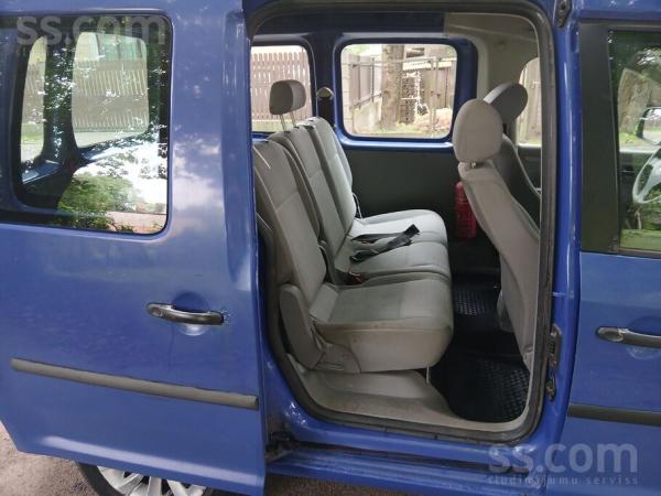 Zils Volkswagen Caddy 2007 Rīga, ar dzinēja tilpumu 1.90 L un nobraukumu 353 tūkst. km par 1900 €, foto 9 vietnē AUTOMOTO.COM.LV