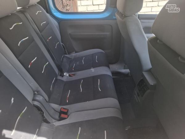 Blue Volkswagen Caddy 2007 in Vilkaviskis, with an engine capacity of 1.90 L and mileage of 223 thousand km for 3250 €, photo 9 on AUTOMOTO.COM.LV