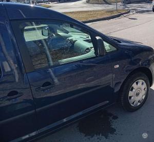Zils Volkswagen Caddy 2007 Kauņa, ar dzinēja tilpumu 1.90 L un nobraukumu 294 tūkst. km par 3000 €, foto 5 vietnē AUTOMOTO.COM.LV