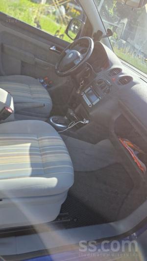 Zils Volkswagen Caddy 2007 Rīga, ar dzinēja tilpumu 1.90 L un nobraukumu 299 tūkst. km par 4500 €, foto 13 vietnē AUTOMOTO.COM.LV