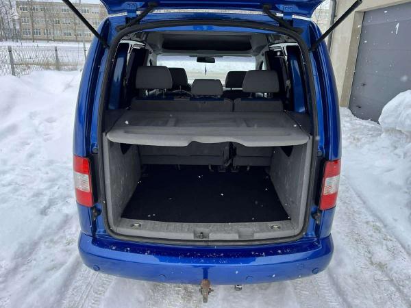 Blue Volkswagen Caddy 2008 in Siauliai, with an engine capacity of 2.00 L and mileage of 296 thousand km for 4999 €, photo 6 on AUTOMOTO.COM.LV
