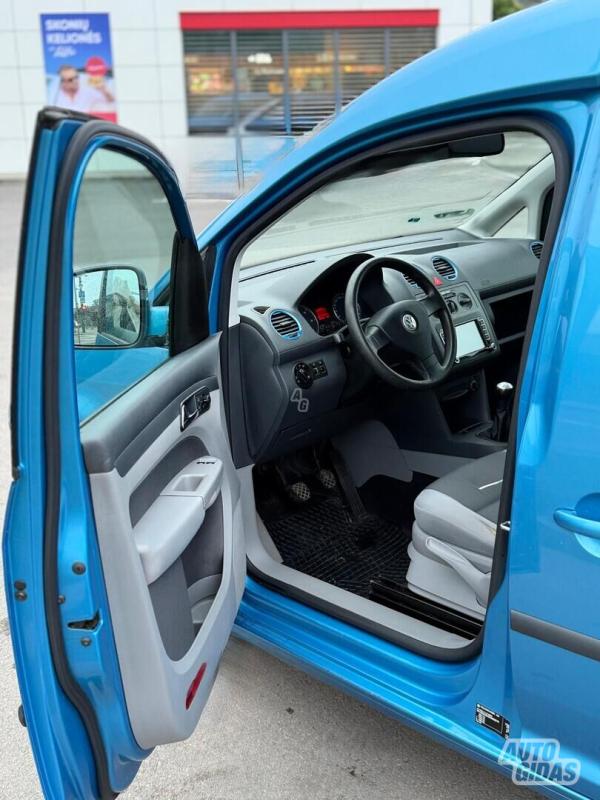 Blue Volkswagen Caddy 2008 in Kaunas, with an engine capacity of 1.90 L and mileage of 281 thousand km for 4400 €, photo 8 on AUTOMOTO.COM.LV