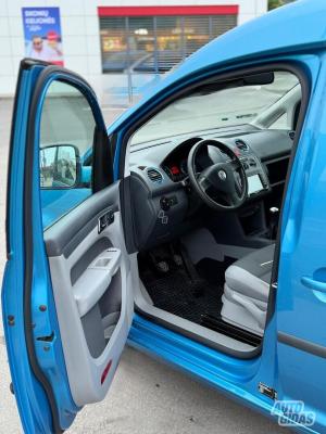 Blue Volkswagen Caddy 2008 in Kaunas, with an engine capacity of 1.90 L and mileage of 281 thousand km for 4400 €, photo 9 on AUTOMOTO.COM.LV