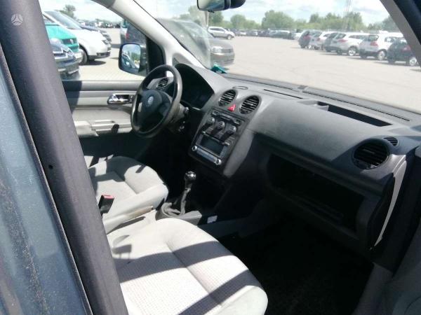 Blue Volkswagen Caddy 2008 in Marijampole, with an engine capacity of 1.90 L and mileage of 269 thousand km for 3999 €, photo 9 on AUTOMOTO.COM.LV