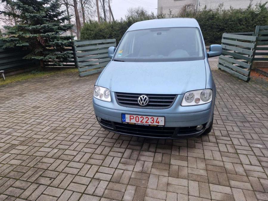 Blue Volkswagen Caddy 2009 in Kelme, with an engine capacity of 1.90 L and mileage of 255 thousand km for 4450 €, photo 3 on AUTOMOTO.COM.LV