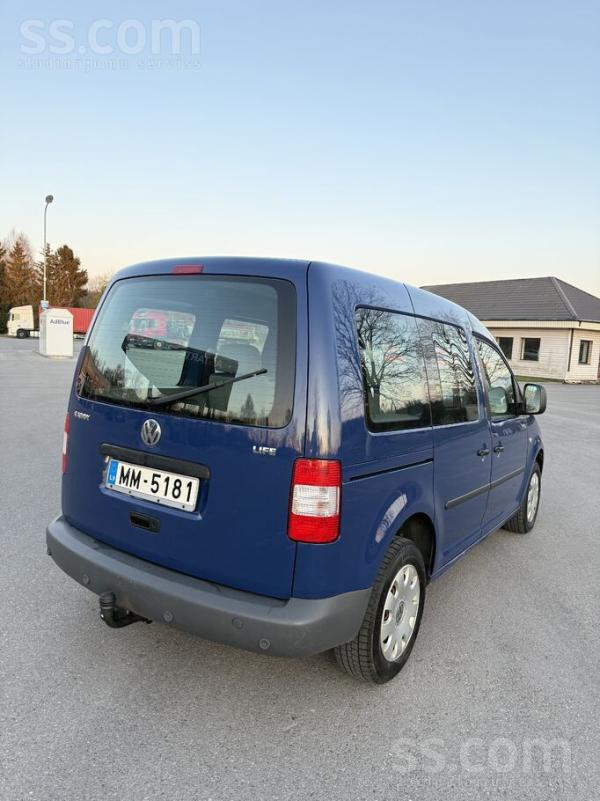 Blue Volkswagen Caddy 2009 in Tukums, with an engine capacity of 1.90 L and mileage of 373 thousand km for 4250 €, photo 4 on AUTOMOTO.COM.LV