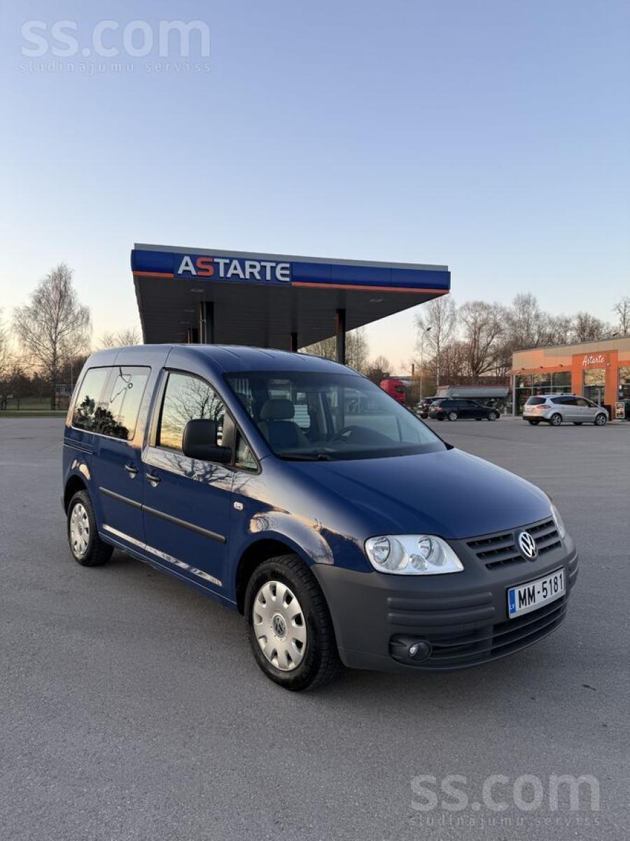 Blue Volkswagen Caddy 2009 in Tukums, with an engine capacity of 1.90 L and mileage of 373 thousand km for 4250 €, photo 1 on AUTOMOTO.COM.LV