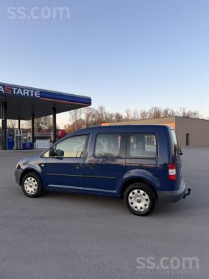 Blue Volkswagen Caddy 2009 in Tukums, with an engine capacity of 1.90 L and mileage of 373 thousand km for 4250 €, photo 9 on AUTOMOTO.COM.LV