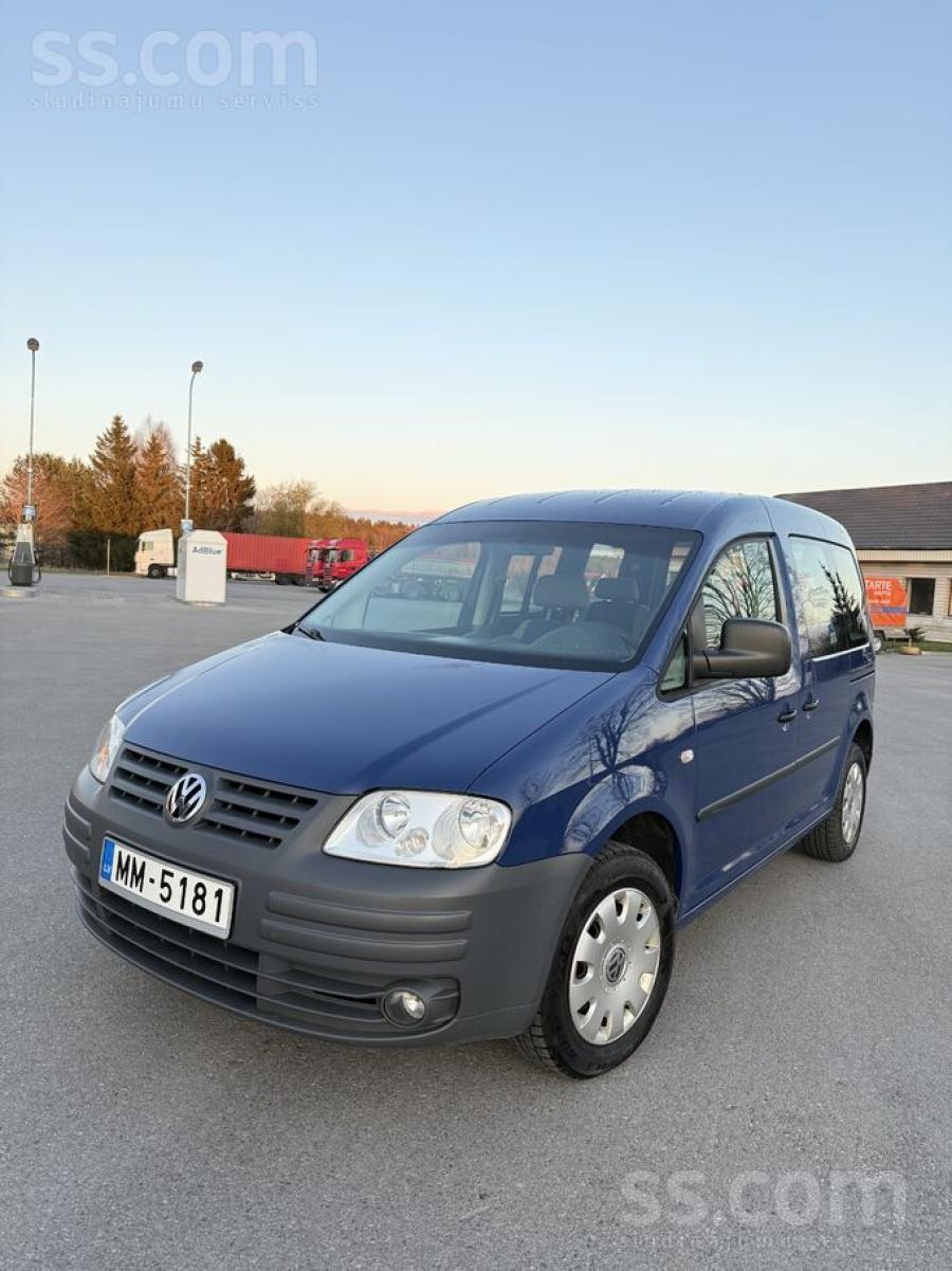 Blue Volkswagen Caddy 2009 in Tukums, with an engine capacity of 1.90 L and mileage of 373 thousand km for 4250 €, photo 10 on AUTOMOTO.COM.LV