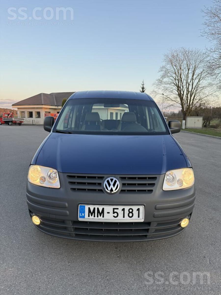 Blue Volkswagen Caddy 2009 in Tukums, with an engine capacity of 1.90 L and mileage of 373 thousand km for 4250 €, photo 11 on AUTOMOTO.COM.LV