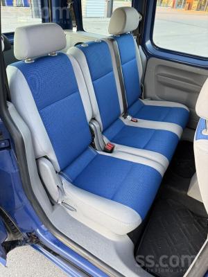 Blue Volkswagen Caddy 2009 in Tukums, with an engine capacity of 1.90 L and mileage of 373 thousand km for 4250 €, photo 16 on AUTOMOTO.COM.LV