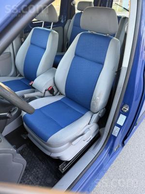 Blue Volkswagen Caddy 2009 in Tukums, with an engine capacity of 1.90 L and mileage of 373 thousand km for 4250 €, photo 19 on AUTOMOTO.COM.LV