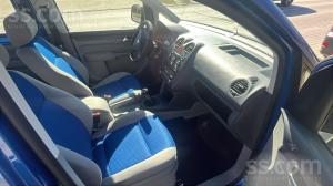 Zils Volkswagen Caddy 2009 Ventspils, ar dzinēja tilpumu 2.00 L un nobraukumu 379 tūkst. km par 4840 €, foto 8 vietnē AUTOMOTO.COM.LV