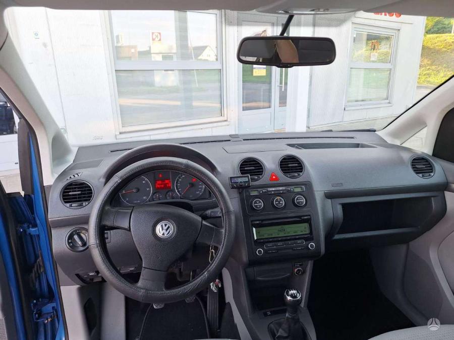 Zils Volkswagen Caddy 2009 Jonava, ar dzinēja tilpumu 1.90 L un nobraukumu 275 tūkst. km par 4150 €, foto 14 vietnē AUTOMOTO.COM.LV