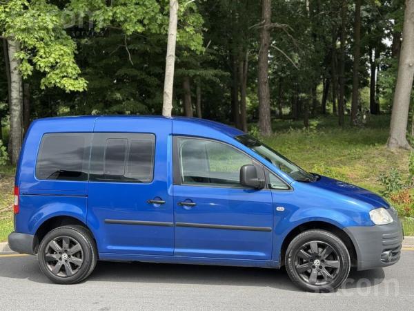 Blue Volkswagen Caddy 2009 in Jelgava, with an engine capacity of 1.90 L and mileage of 352 thousand km for 3900 €, photo 6 on AUTOMOTO.COM.LV