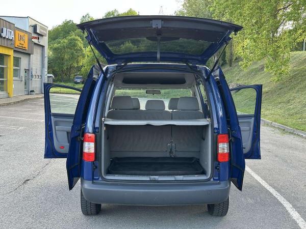 Blue Volkswagen Caddy 2009 in Jonava, with an engine capacity of 1.90 L and mileage of 308 thousand km for 3650 €, photo 9 on AUTOMOTO.COM.LV