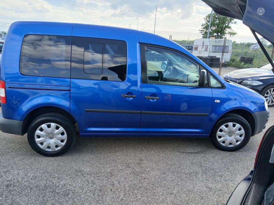 Zils Volkswagen Caddy 2010 Marijampole, ar dzinēja tilpumu 1.60 L un nobraukumu 258 tūkst. km par 3900 €, foto 6 vietnē AUTOMOTO.COM.LV