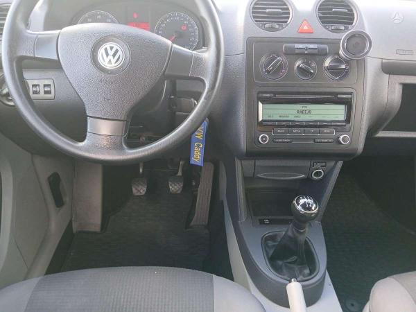 Blue Volkswagen Caddy 2010 in Marijampole, with an engine capacity of 1.60 L and mileage of 258 thousand km for 3900 €, photo 10 on AUTOMOTO.COM.LV