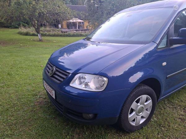 Volkswagen Caddy 2010 Viļņa vietnē Zils Volkswagen Caddy 2010 Viļņa, ar dzinēja tilpumu 1.90 L un nobraukumu 290 tūkst. km par 3999 €, foto 3 vietnē AUTOMOTO.COM.LV