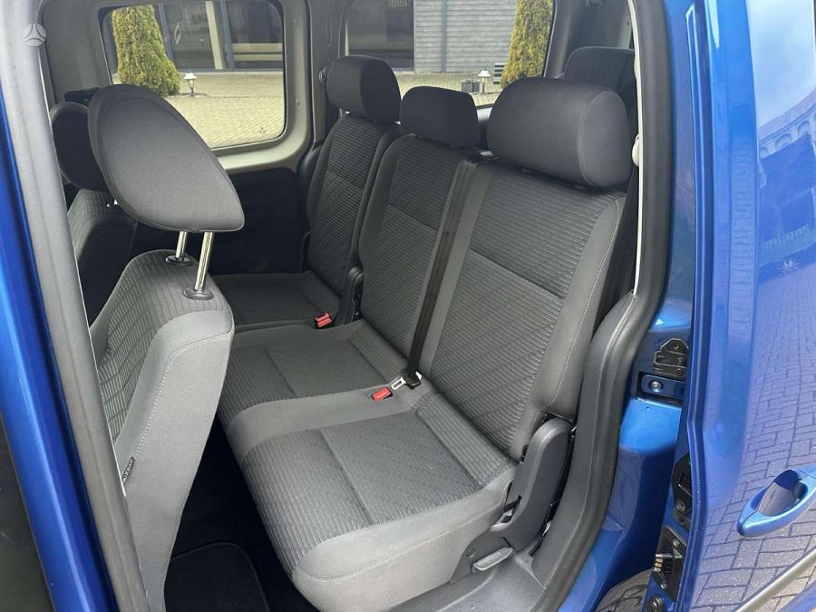 Blue Volkswagen Caddy 2011 in Kedainiai, with an engine capacity of 2.00 L and mileage of 280 thousand km for 8450 €, photo 18 on AUTOMOTO.COM.LV