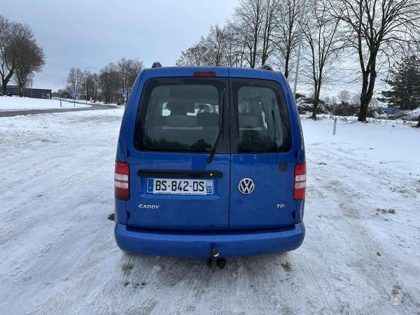 Blue Volkswagen Caddy 2011 in Taurage, with an engine capacity of 1.60 L and mileage of 267 thousand km for 4300 €, photo 4 on AUTOMOTO.COM.LV