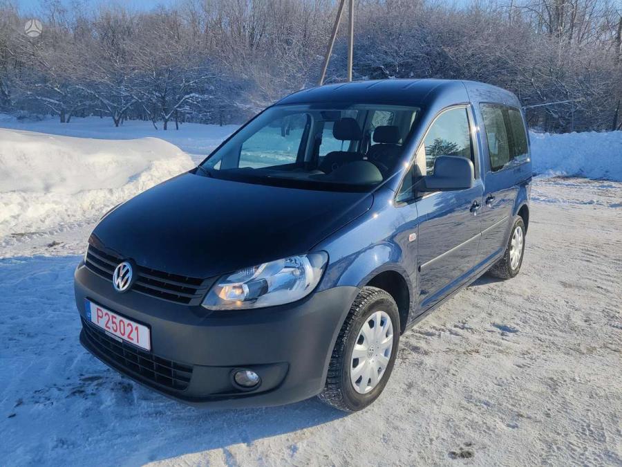 Blue Volkswagen Caddy 2011 in Vilnius, with an engine capacity of 2.00 L and mileage of 234 thousand km for 5000 €, photo 3 on AUTOMOTO.COM.LV