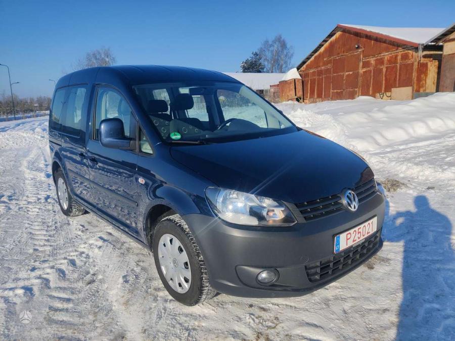 Blue Volkswagen Caddy 2011 in Vilnius, with an engine capacity of 2.00 L and mileage of 234 thousand km for 5000 €, photo 7 on AUTOMOTO.COM.LV