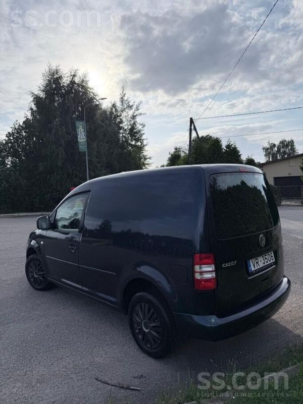 Blue Volkswagen Caddy 2011 in Riga, with an engine capacity of 1.60 L and mileage of 177 thousand km for 3900 €, photo 6 on AUTOMOTO.COM.LV