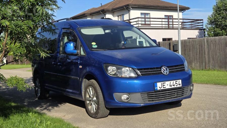 Zils Volkswagen Caddy 2011 Rīga, ar dzinēja tilpumu 1.60 L un nobraukumu 286 tūkst. km par 6100 €, foto 5 vietnē AUTOMOTO.COM.LV