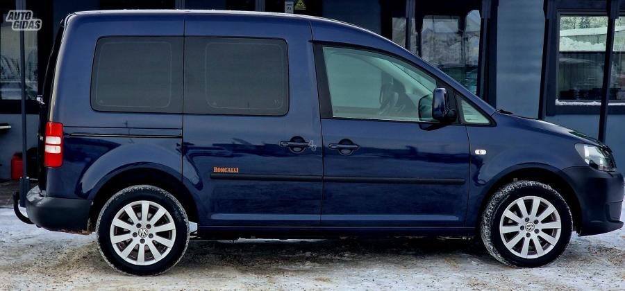 Blue Volkswagen Caddy 2012 in Kretinga, with an engine capacity of 1.60 L and mileage of 178 thousand km for 6499 €, photo 11 on AUTOMOTO.COM.LV