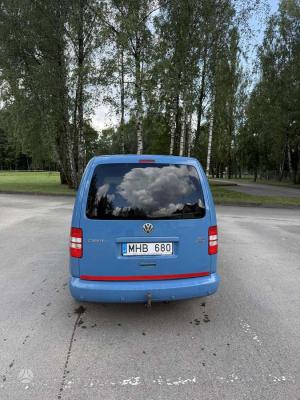 Blue Volkswagen Caddy 2012 in Jurbarkas, with an engine capacity of 1.60 L and mileage of 374 thousand km for 5200 €, photo 4 on AUTOMOTO.COM.LV