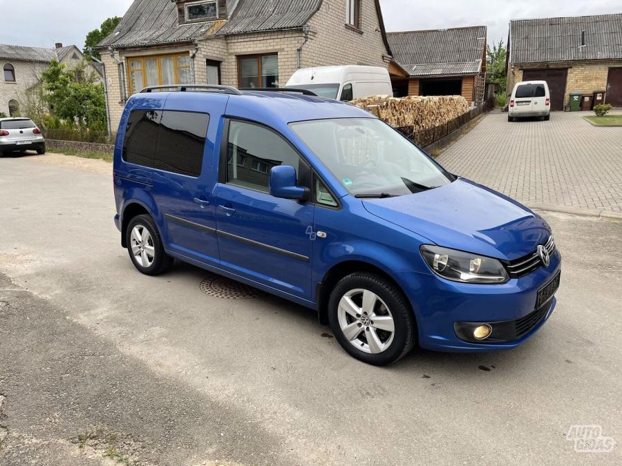 Blue Volkswagen Caddy 2012 in Raseiniai, with an engine capacity of 2.00 L and mileage of 316 thousand km for 7500 €, photo 4 on AUTOMOTO.COM.LV