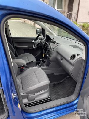Blue Volkswagen Caddy 2012 in Raseiniai, with an engine capacity of 2.00 L and mileage of 316 thousand km for 7500 €, photo 10 on AUTOMOTO.COM.LV